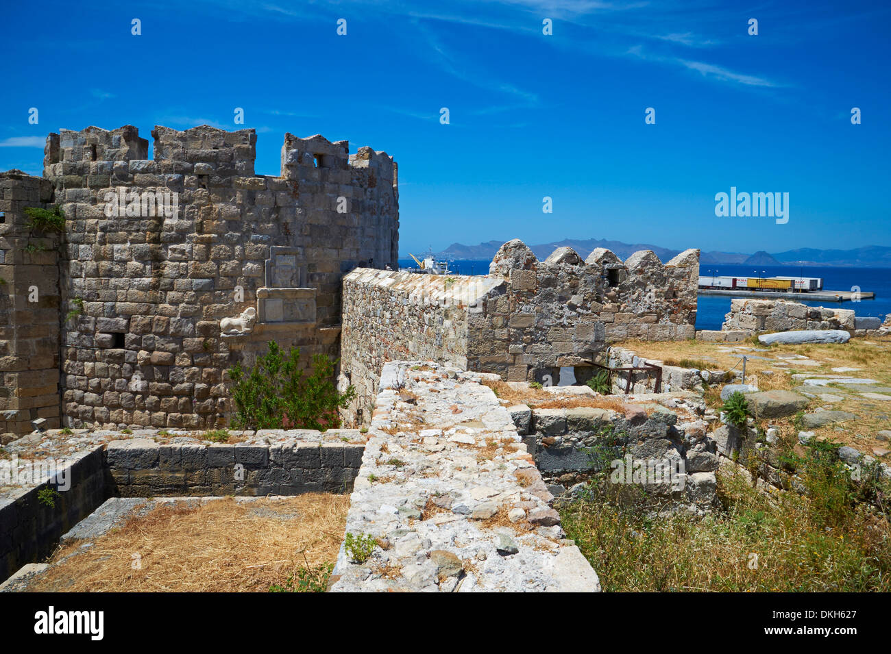 Ancient greek castle hi-res stock photography and images - Alamy