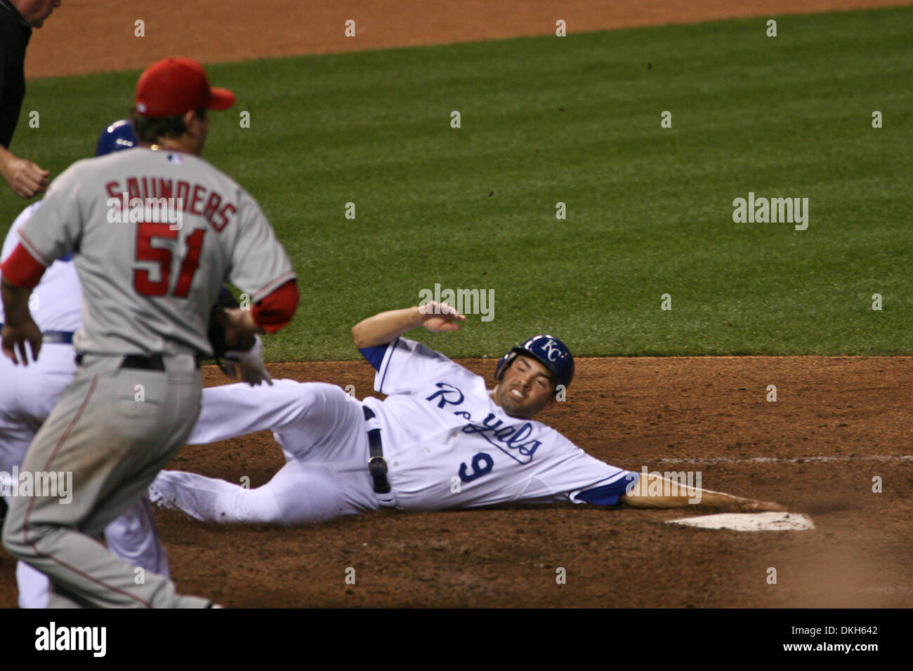 22 July 2009: Kansas City Royals' David DeJesus scores on a line drive ...