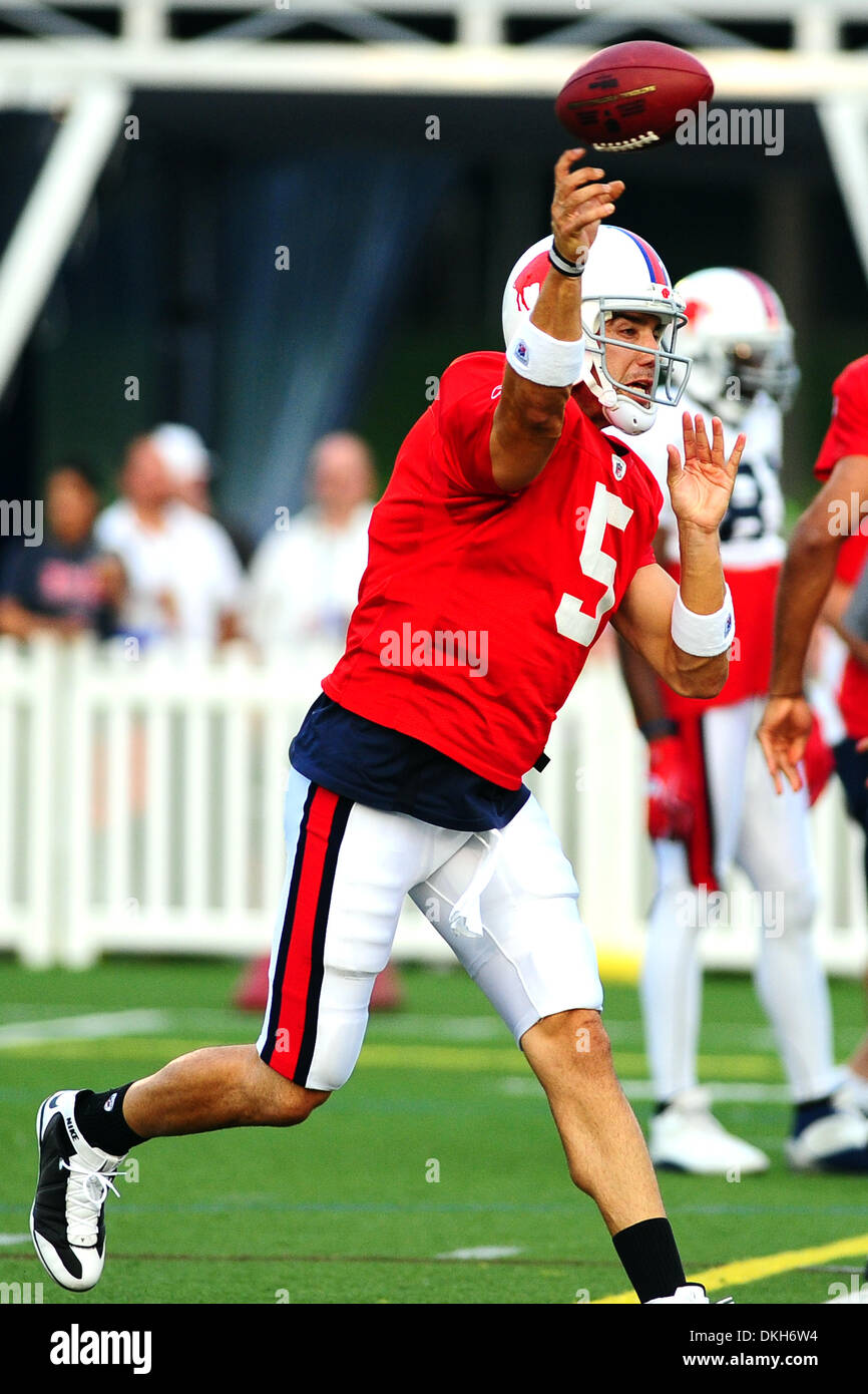 Buffalo Bills quarterback Trent Edwards releases the ball during ...