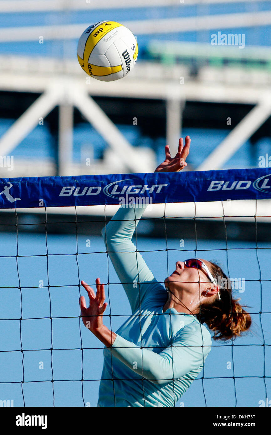 Ashley Ivy during the AVP Pro volleyball tour in San Francisco on ...