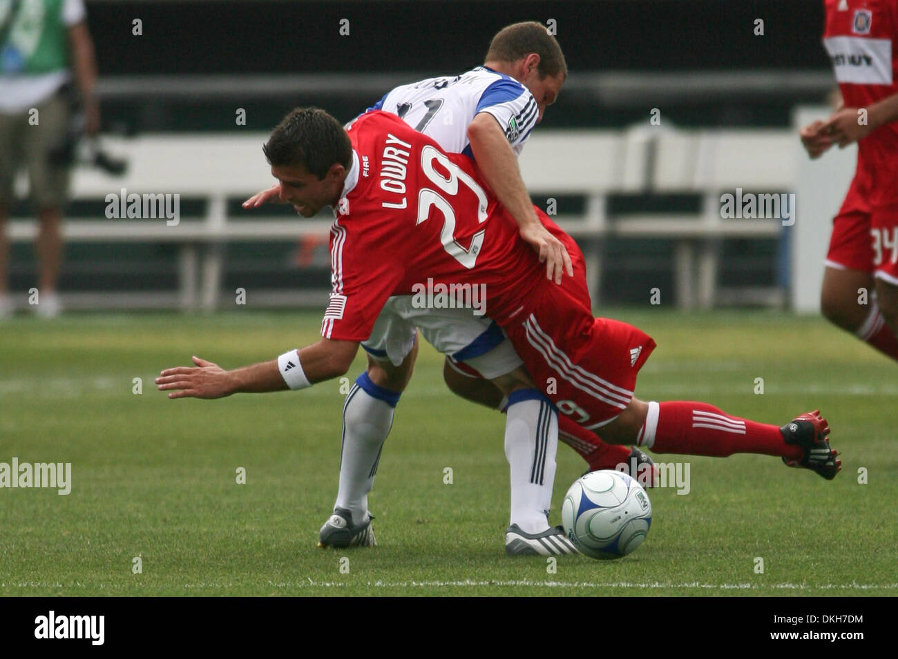 16 August 2009: Kansas City's Kurt Morsink and Chicago's Peter Lowry ...