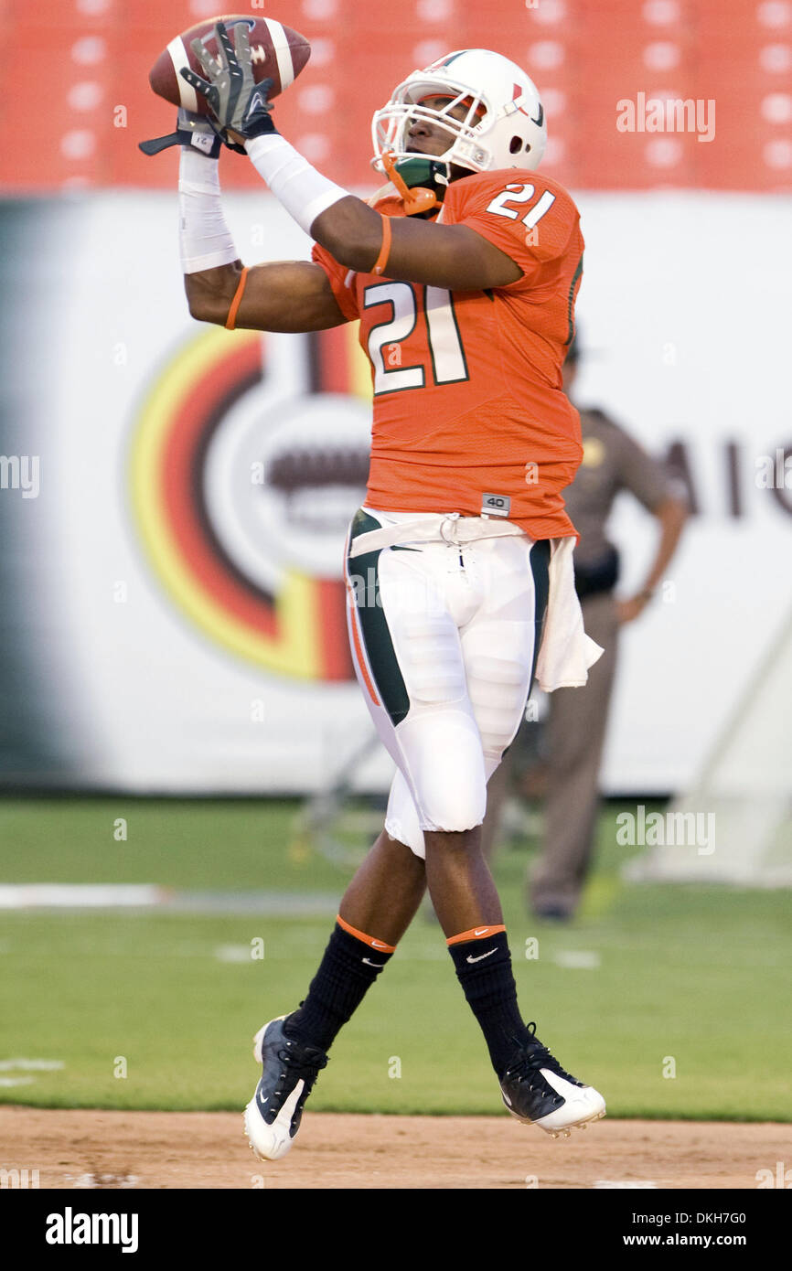 Miami Hurricanes defensive back Brandon McGee (21) before the game. The ...