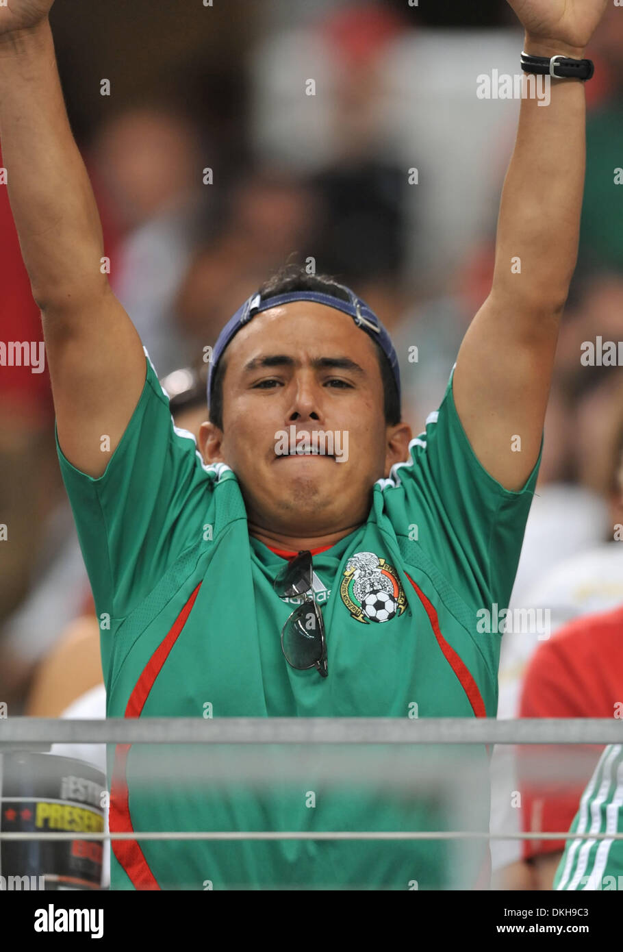 CONCACAF Gold Cup 2009 Quarterfinals - Guadeloupe at Costa Rica. Fans ...