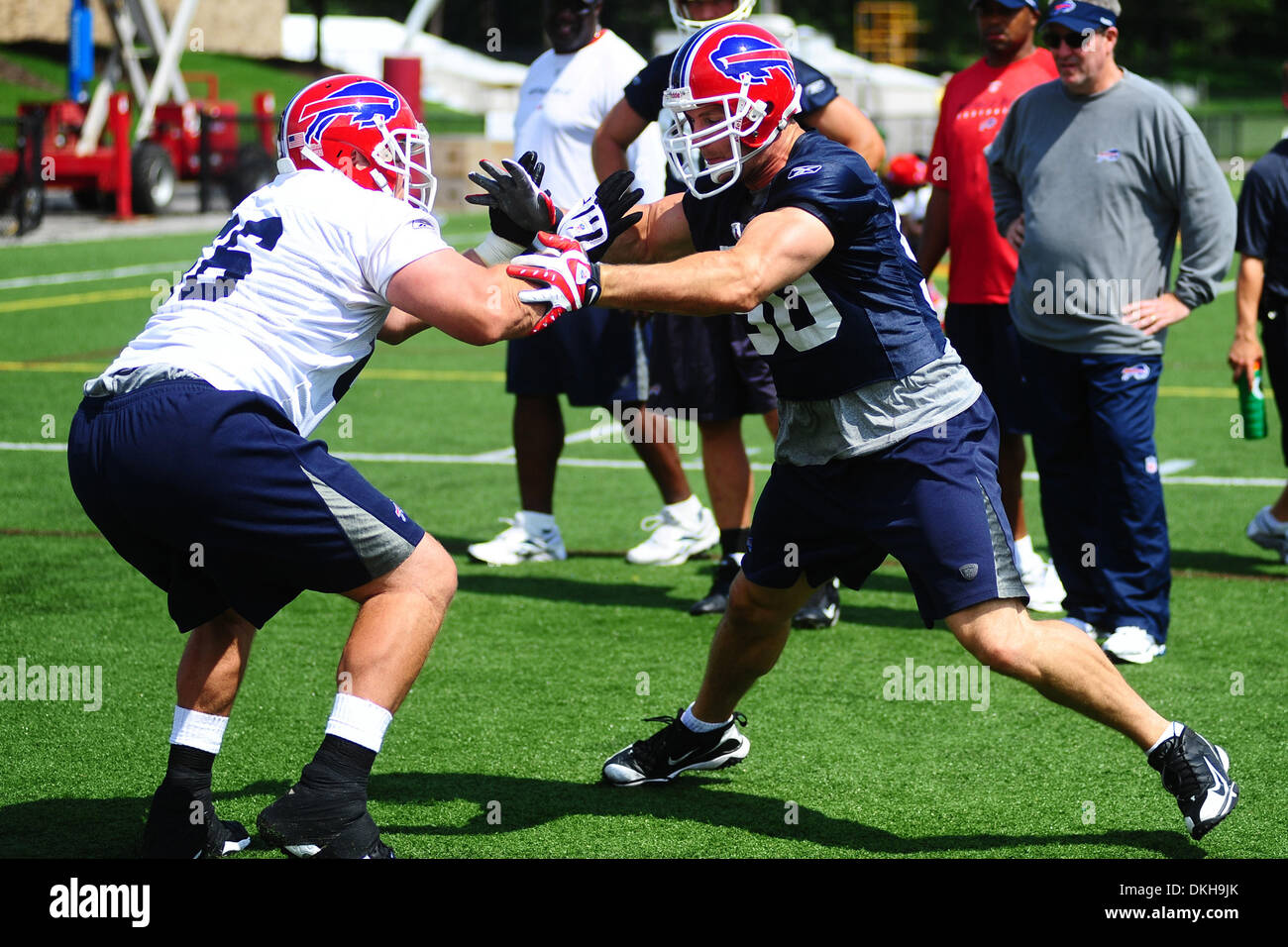 Buffalo Bills defensive end Chris Kelsay (right) battles offensive ...