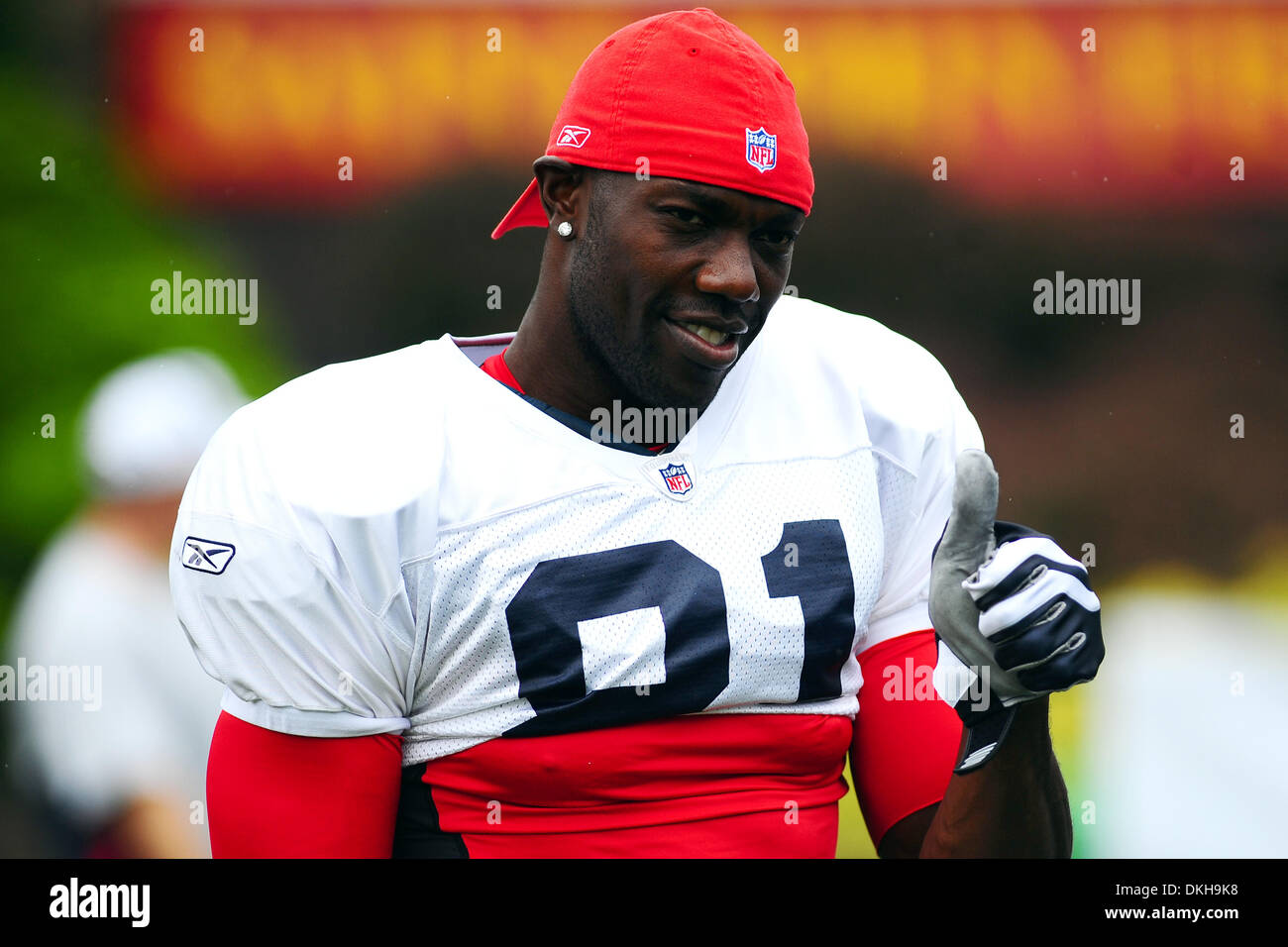 Buffalo Bills reciever Terrell Owens give a thumbs up to a teammate as ...