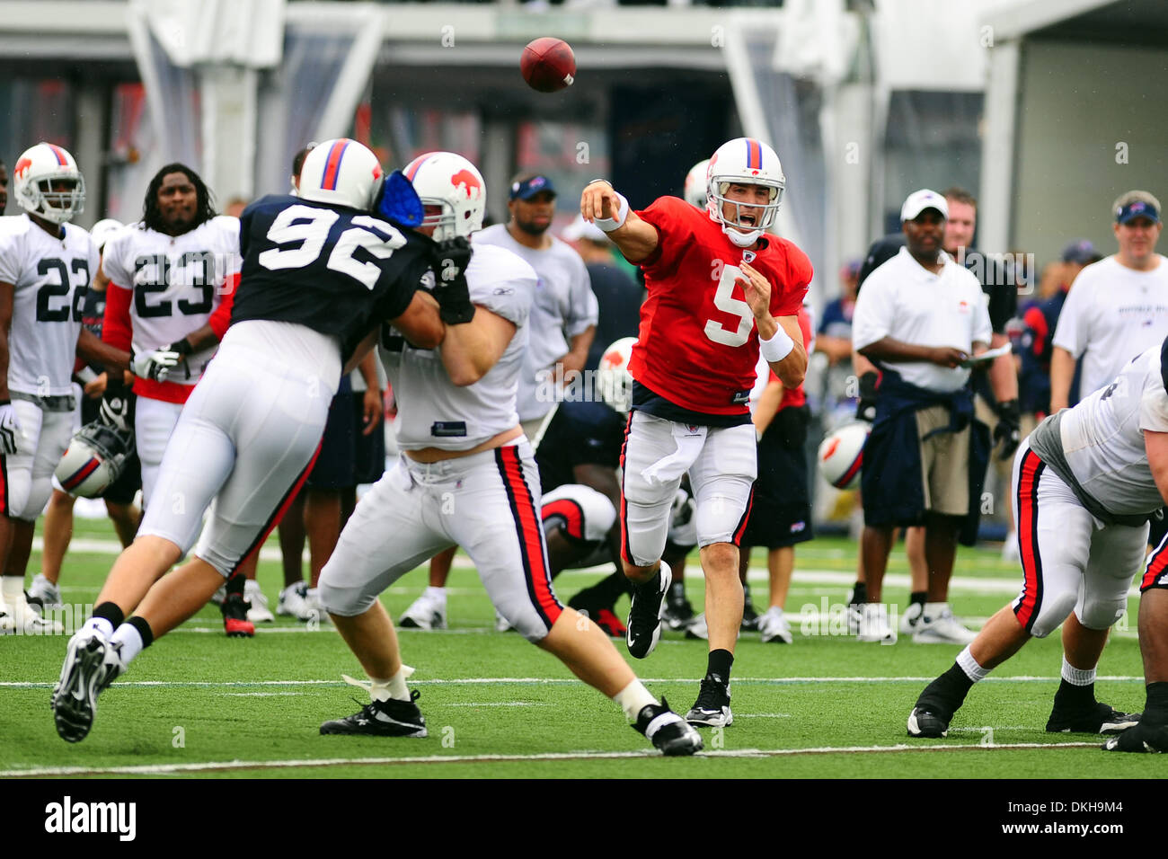 Buffalo Bills quarterback Trent Edwards lets the pass fly during ...
