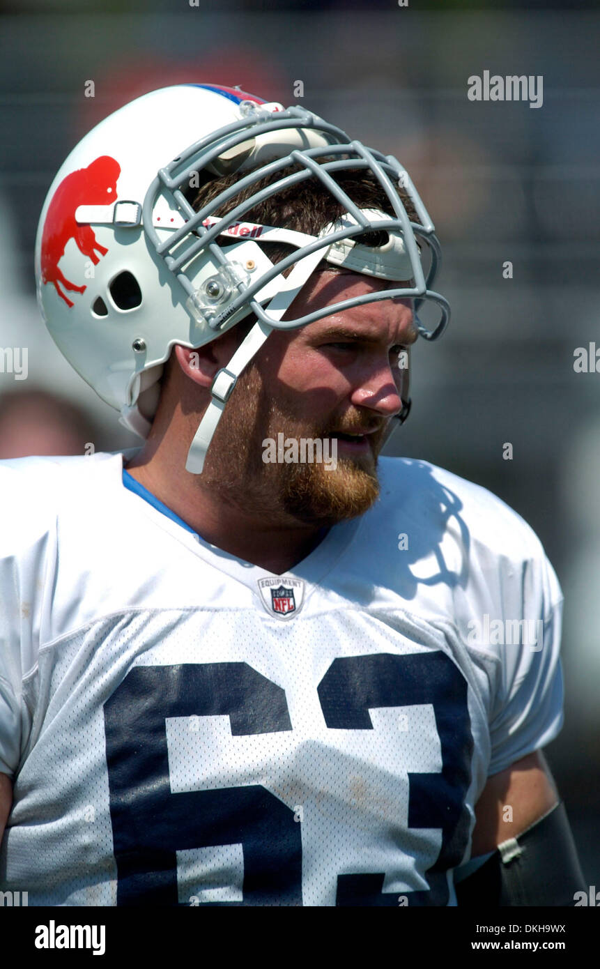 Buffalo Bills offensive lineman Geoff Hangartner (63) in action during ...