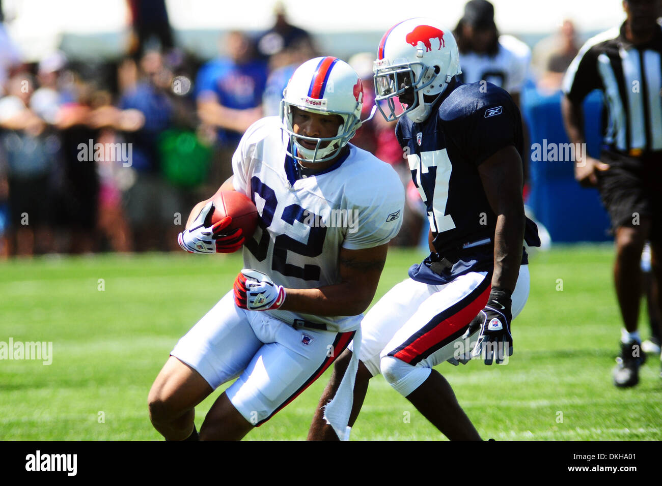 Buffalo Bills reciever Josh Reed turns upfield after the catch during ...