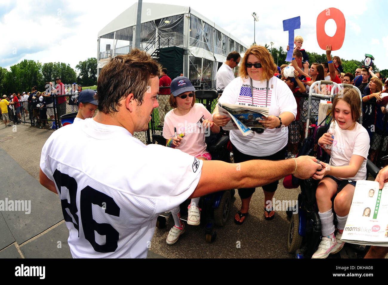 Signed card hi-res stock photography and images - Alamy