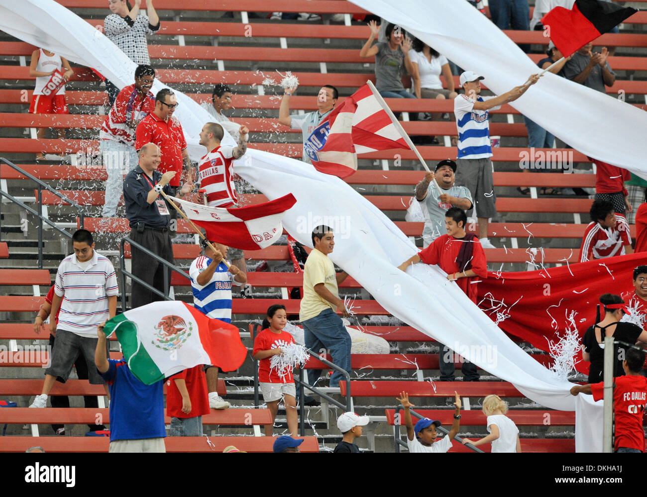 Fc dallas fans hi-res stock photography and images - Alamy