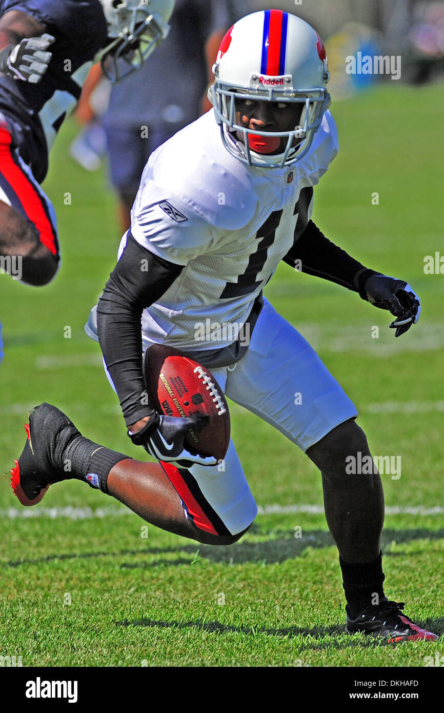 Buffalo Bills wide receiver Roscoe Parrish turns upfield during Friday ...