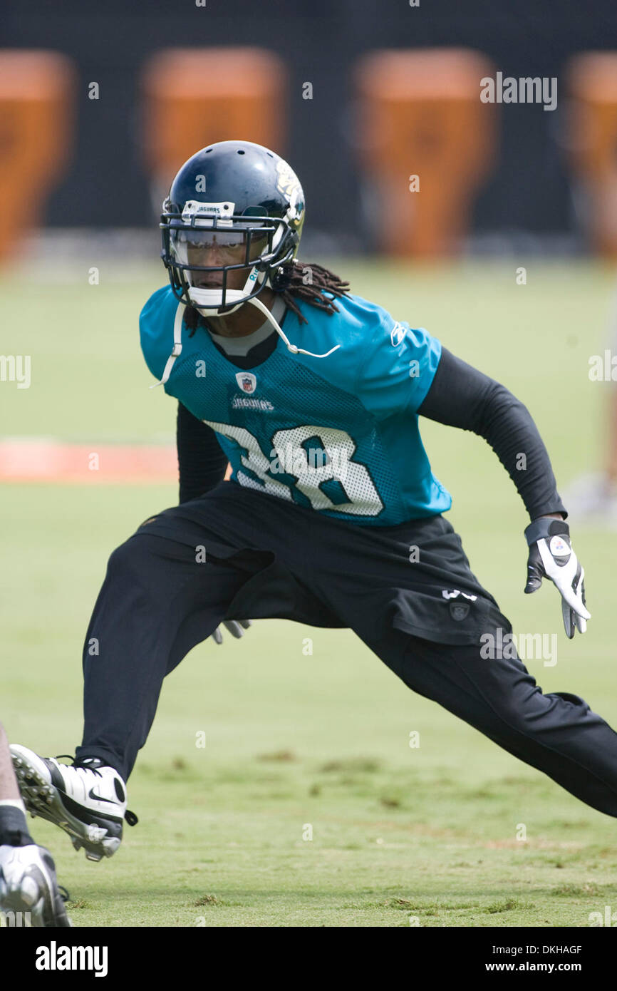 Jacksonville Jaguars cornerback Brian Witherspoon (38) defends during ...