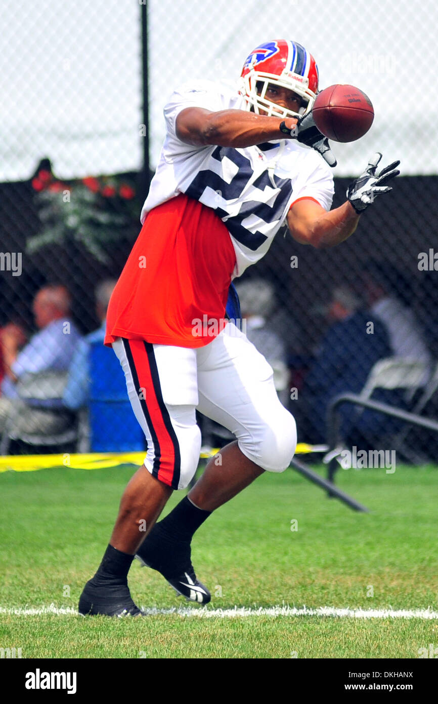 Buffalo Bills runningback Fred Jackson makes the catch during Wednesday ...