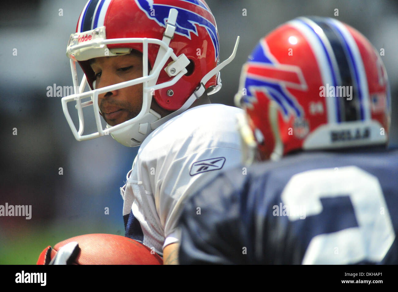Buffalo Bills wide receiver Josj Reed gets ready for the hit as he ...