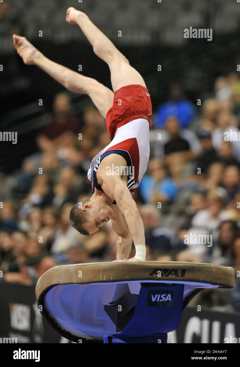 Vault exercise hi-res stock photography and images - Alamy
