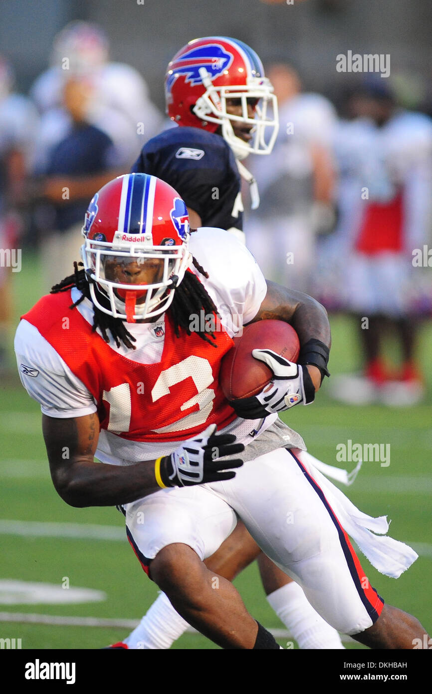 Buffalo Bills receiver Steve Johnson turns up field after making the ...