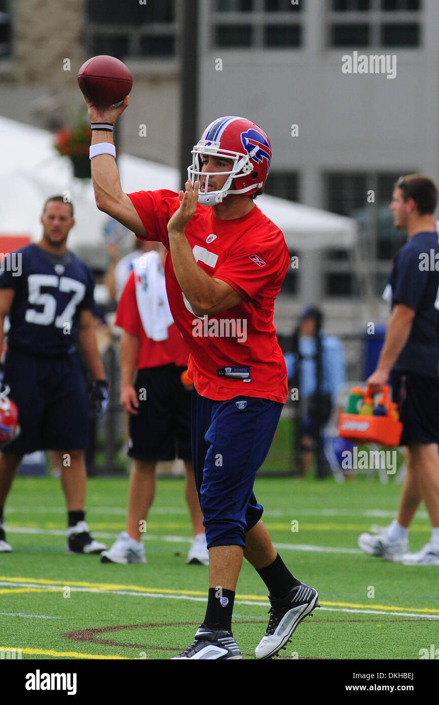 Buffalo Bills quarterback Trent Edwards makes the pass down field ...