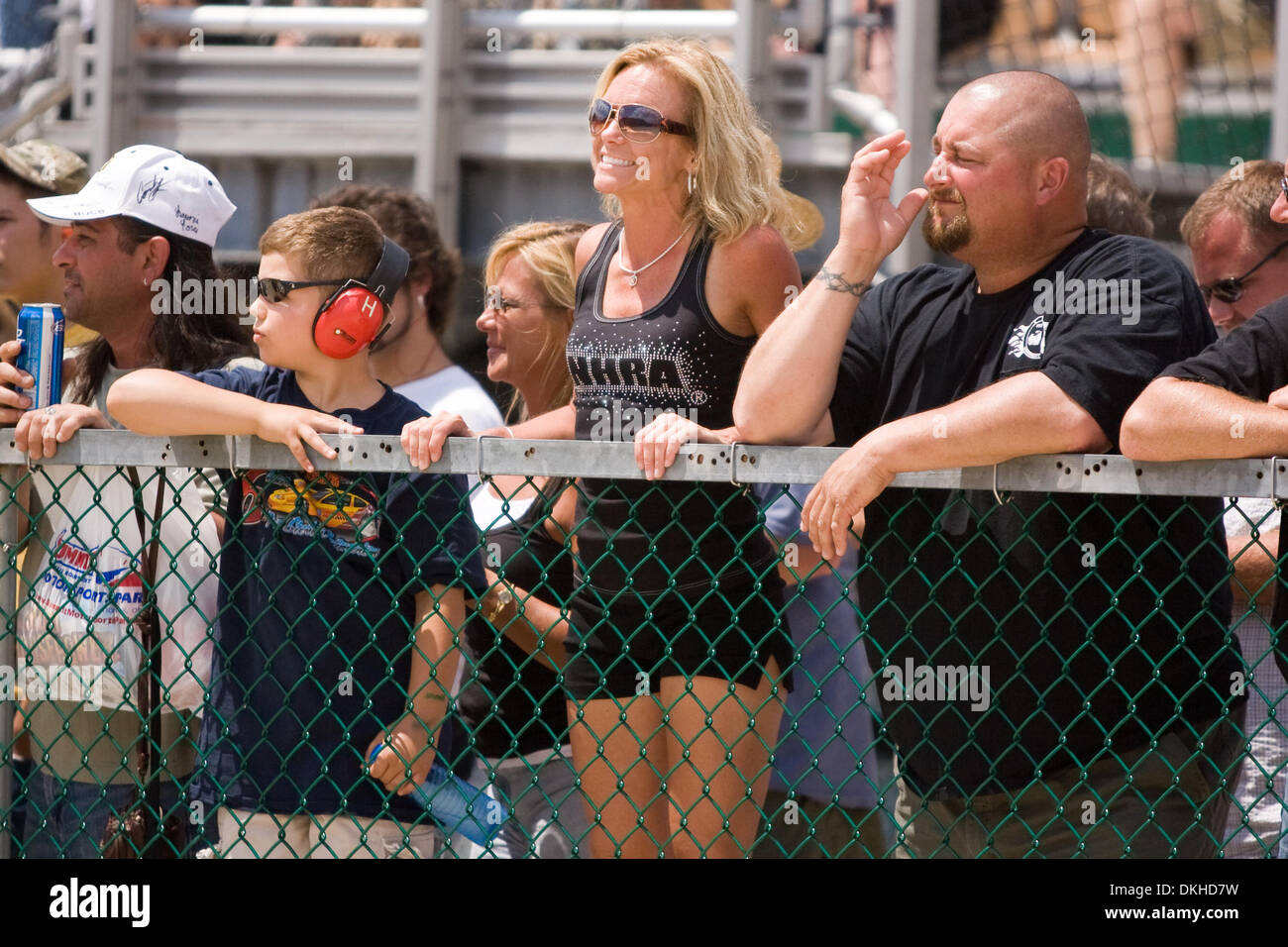29 June 2009: NHRA fans cheer on their favorite drivers during the ...