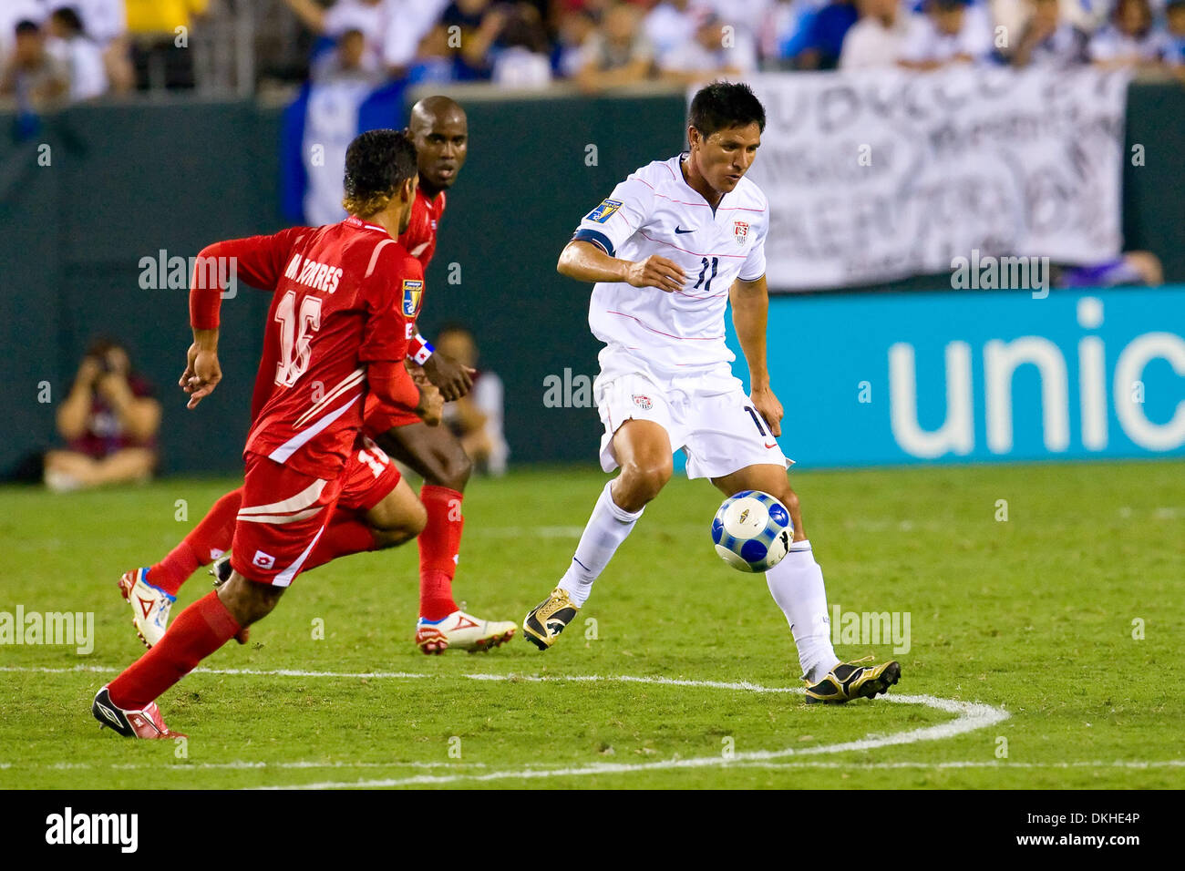 United States' attacker Brian Ching (11) with the ball while Panama's ...