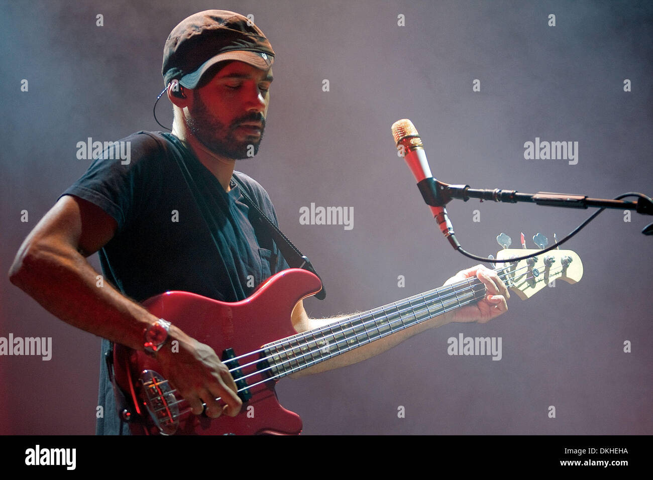 Ben kenney hi-res stock photography and images - Alamy