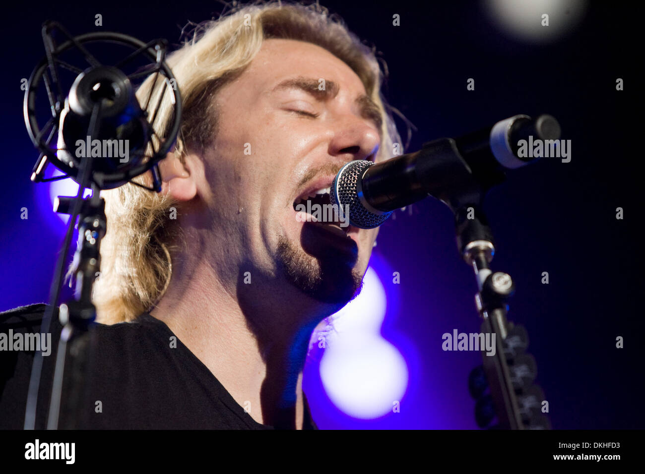 Chad kroeger nickelback lead singer hi-res stock photography and images ...