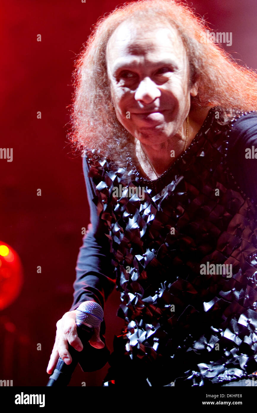 Heaven and Hell lead singer Ronnie James Dio connecting with the crowed ...