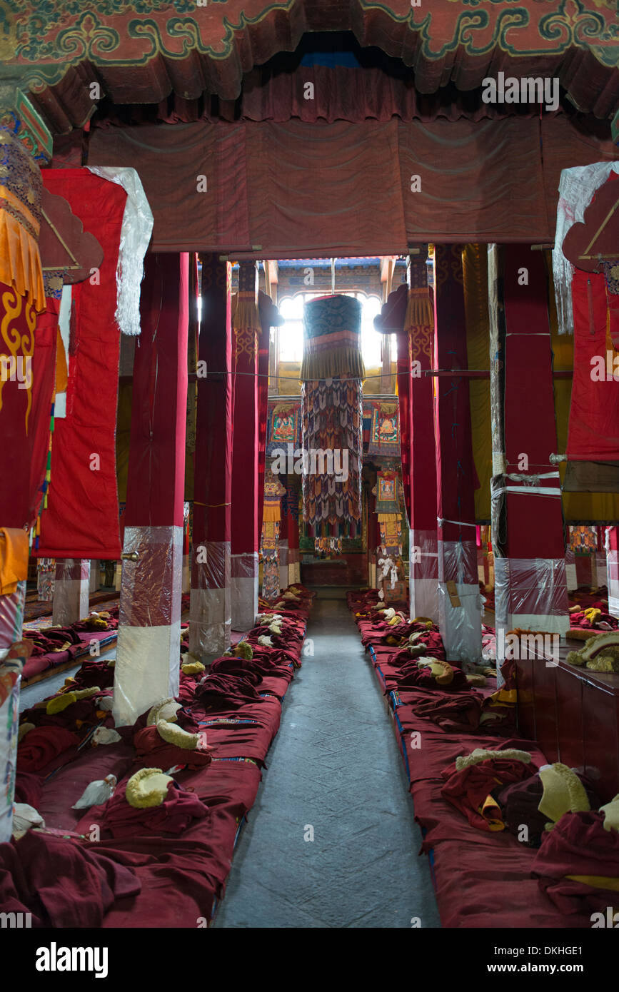 Interiors of the Great Assembly Hall in Drepung Monastery, Lhasa, Tibet ...