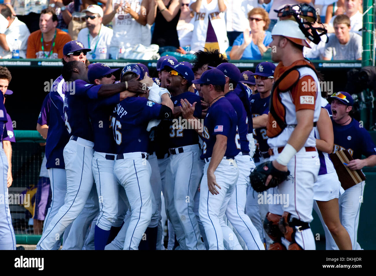 College world series celebration hi-res stock photography and images ...