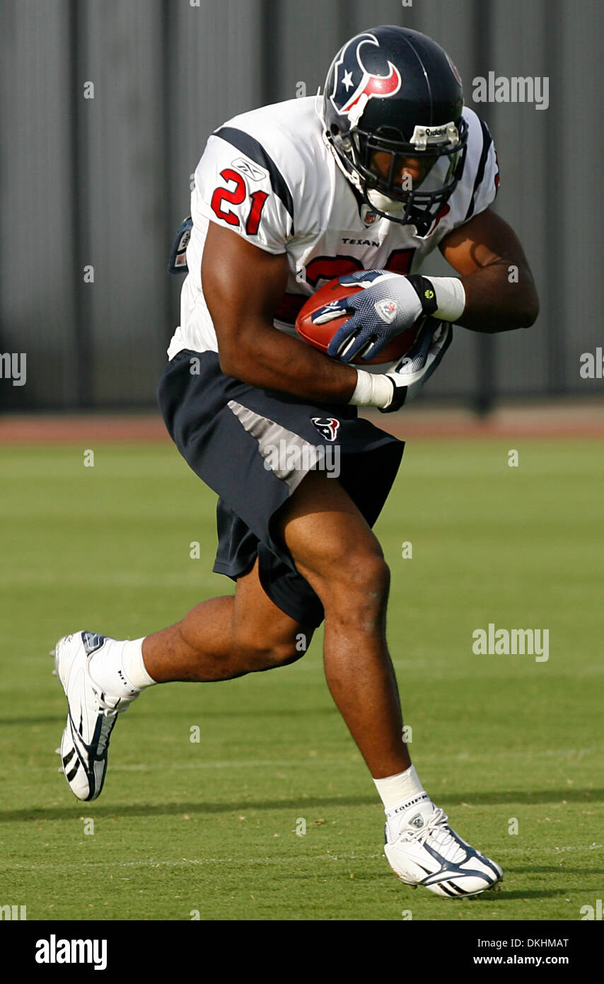 Aug. 3, 2009 - Houston, Texas, U.S - 03 August 2009: Texans running ...