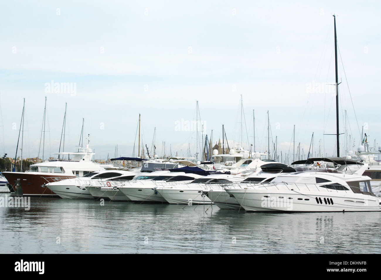 White ferry boats hi-res stock photography and images - Alamy