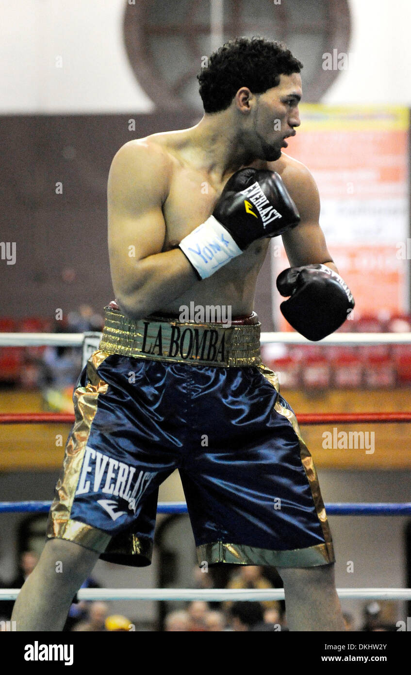 November 19, 2009: Edwin Rodriguez (blue and gold truncks) of Worcester ...