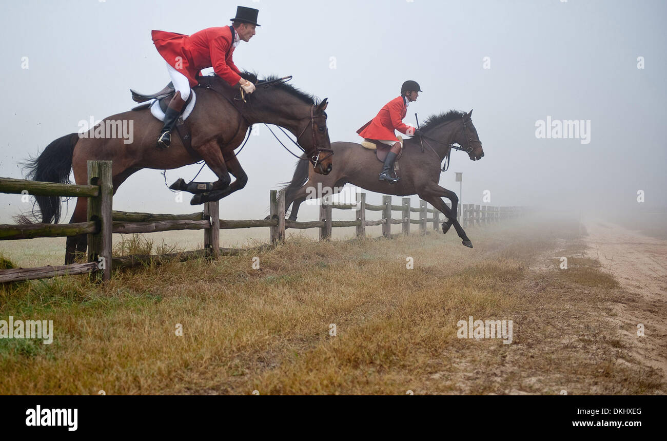 Fox hunt taking place hi-res stock photography and images - Alamy
