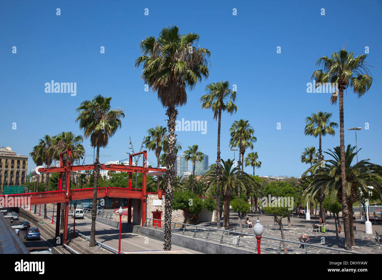 Red bridge barcelona hi-res stock photography and images - Alamy
