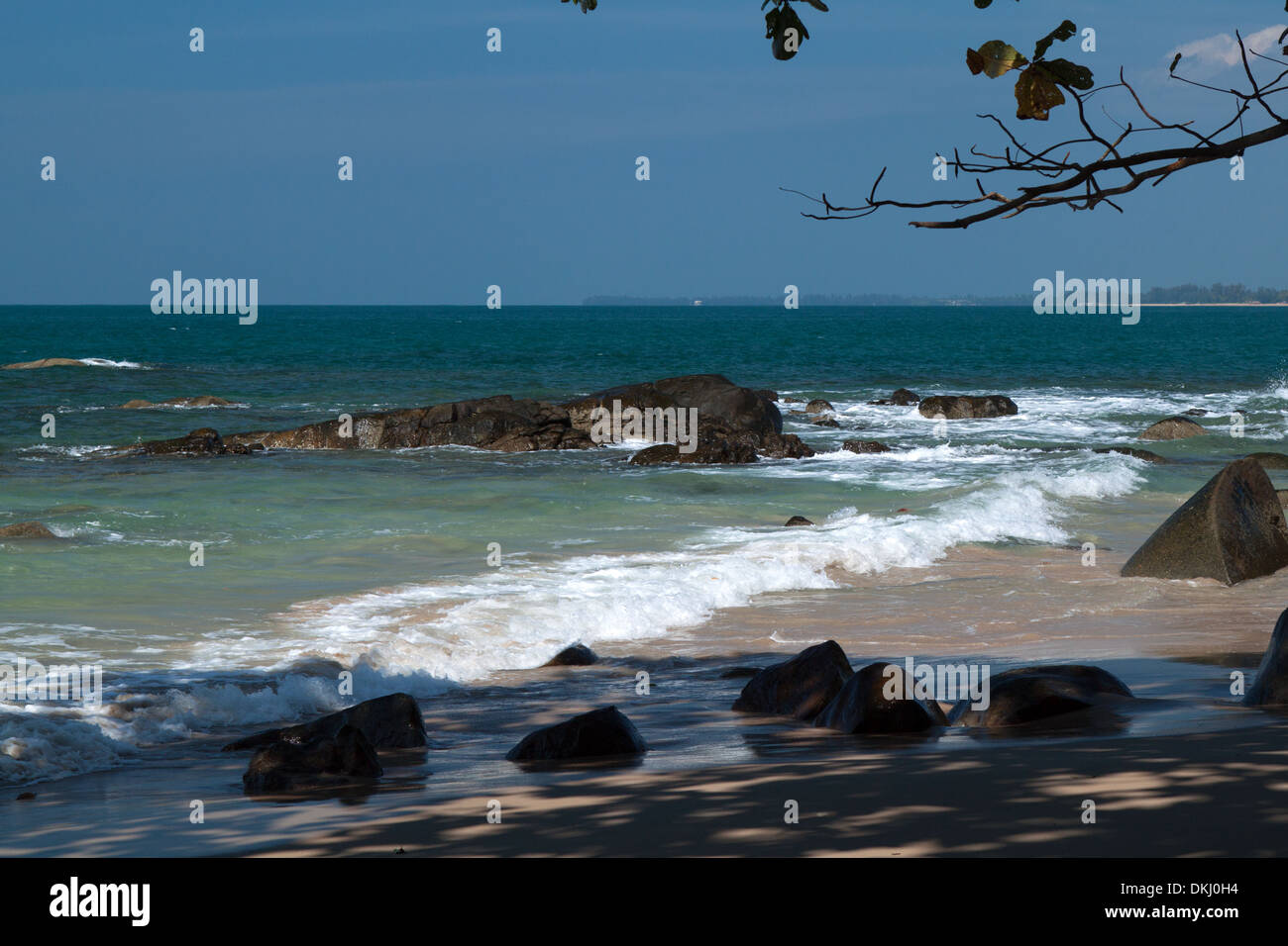 beach of southern Thai sea Stock Photo - Alamy