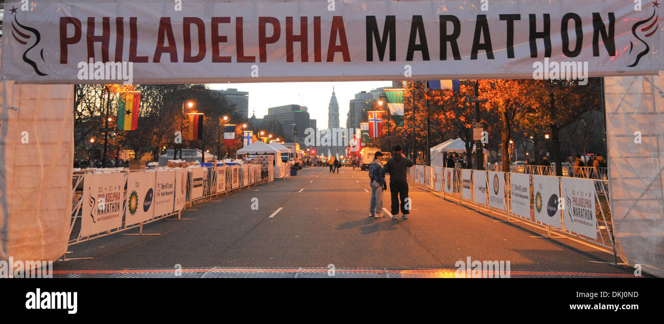 Nov 22, 2009 - Philadelphia, Pennsylvania, USA - Early morning at the ...