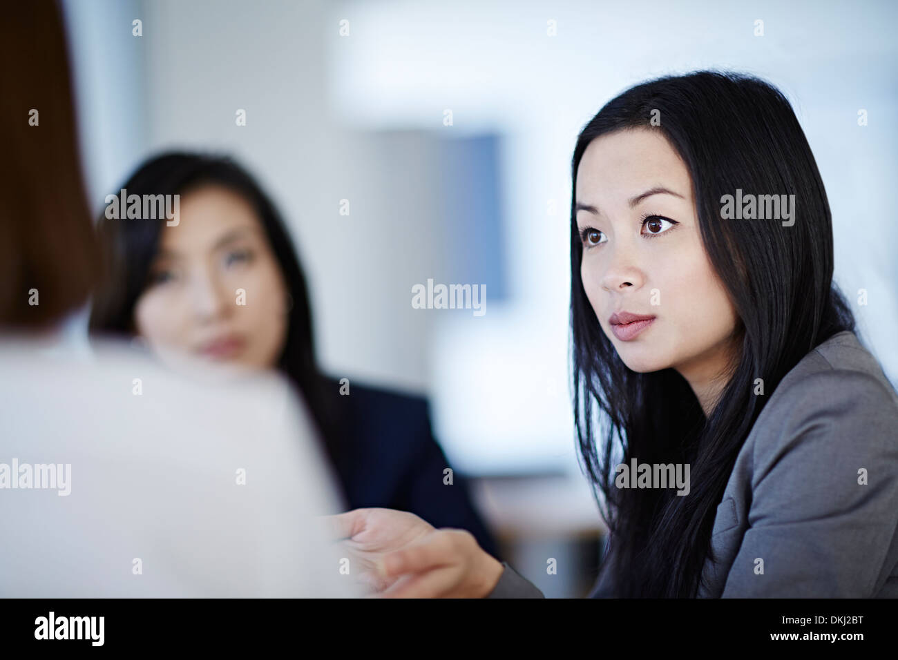 Full meeting hi-res stock photography and images - Alamy