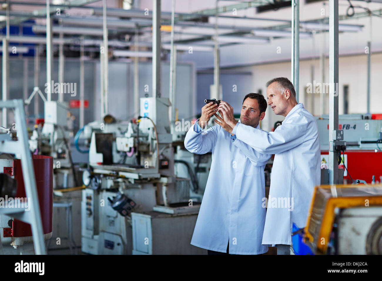 Scientists hi-res stock photography and images - Alamy