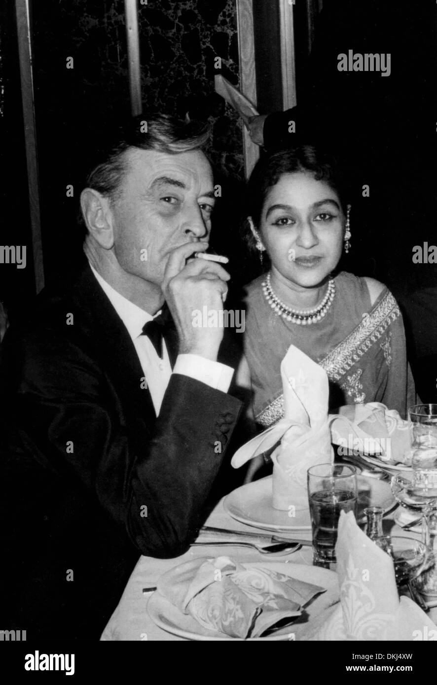 Apr. 12, 2000 - DAVID LEAN/WIFE. JOHN CAMEOLA/(Credit Image: © Globe ...