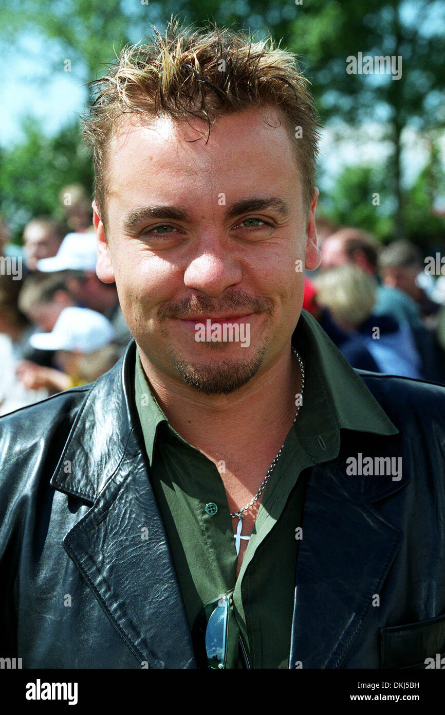 LEE BOARDMAN.ACTOR ''CORONATION STREET''.31/05/2000.BA37E11 Stock Photo ...