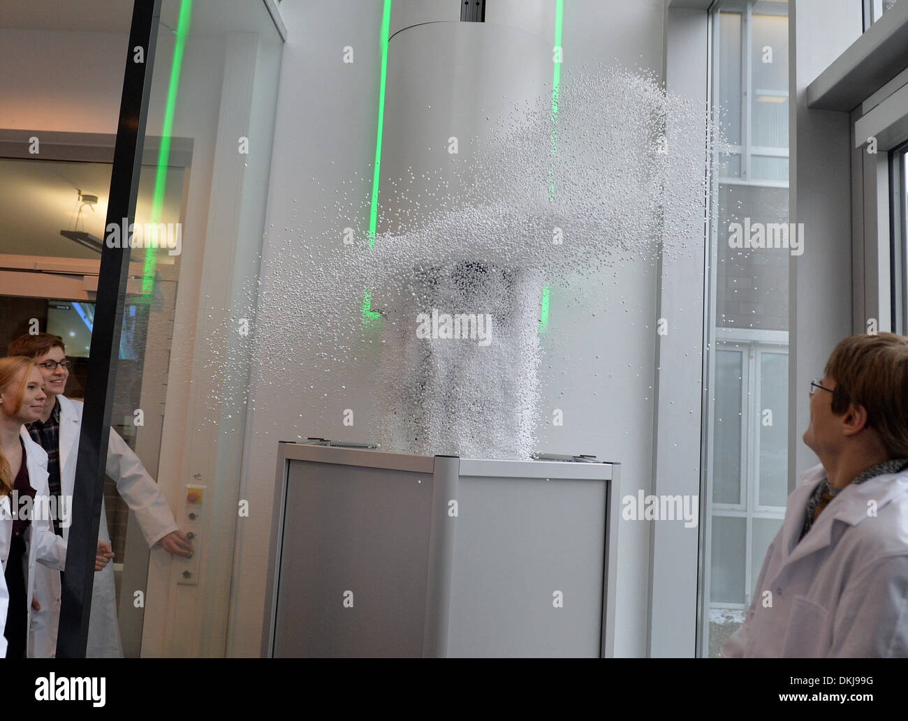 Bremen, Germany. 06th Dec, 2013. Daniela Bohling, Tom Luka Tolle and ...