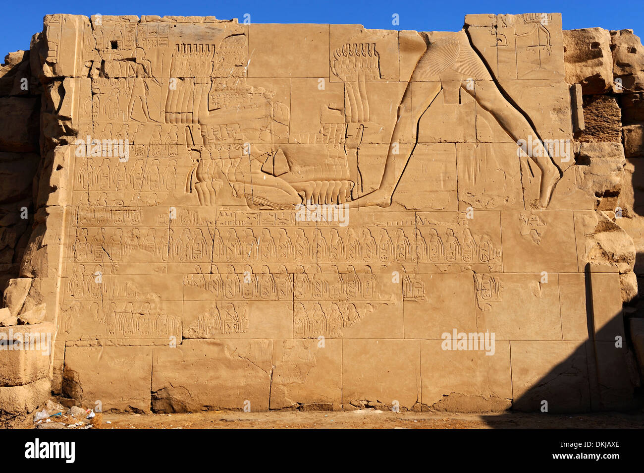 Wall relief from Seventh Pylon built by Thutmose III - Karnak Temple ...