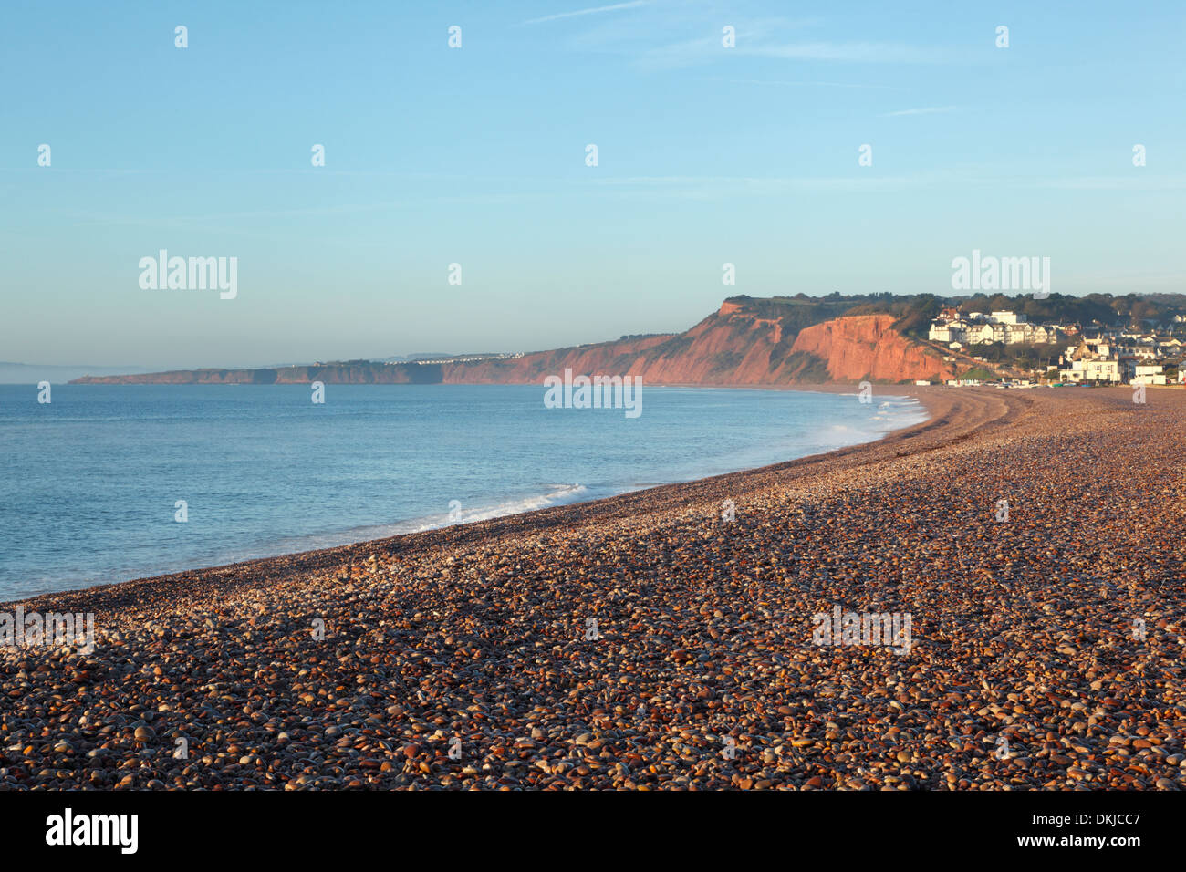 Shingle beach scene hi-res stock photography and images - Alamy