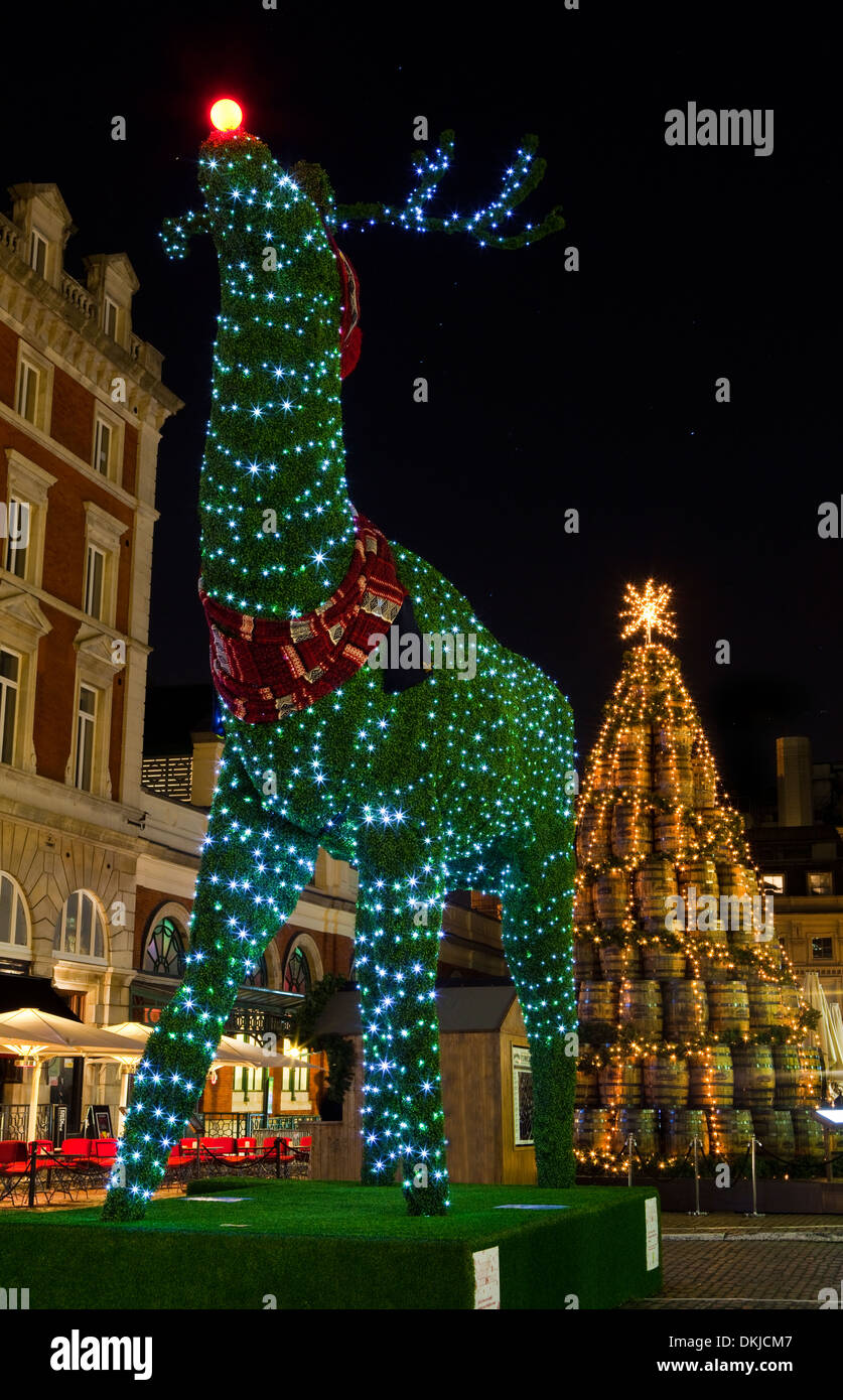 Topiary Reindeer in Covent Garden at Christmas Stock Photo - Alamy