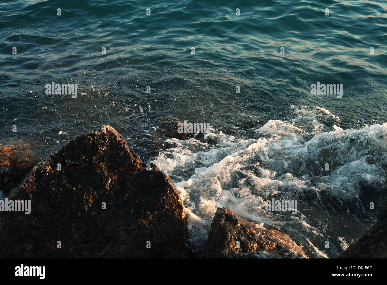 Splashes of sea waves hi-res stock photography and images - Alamy