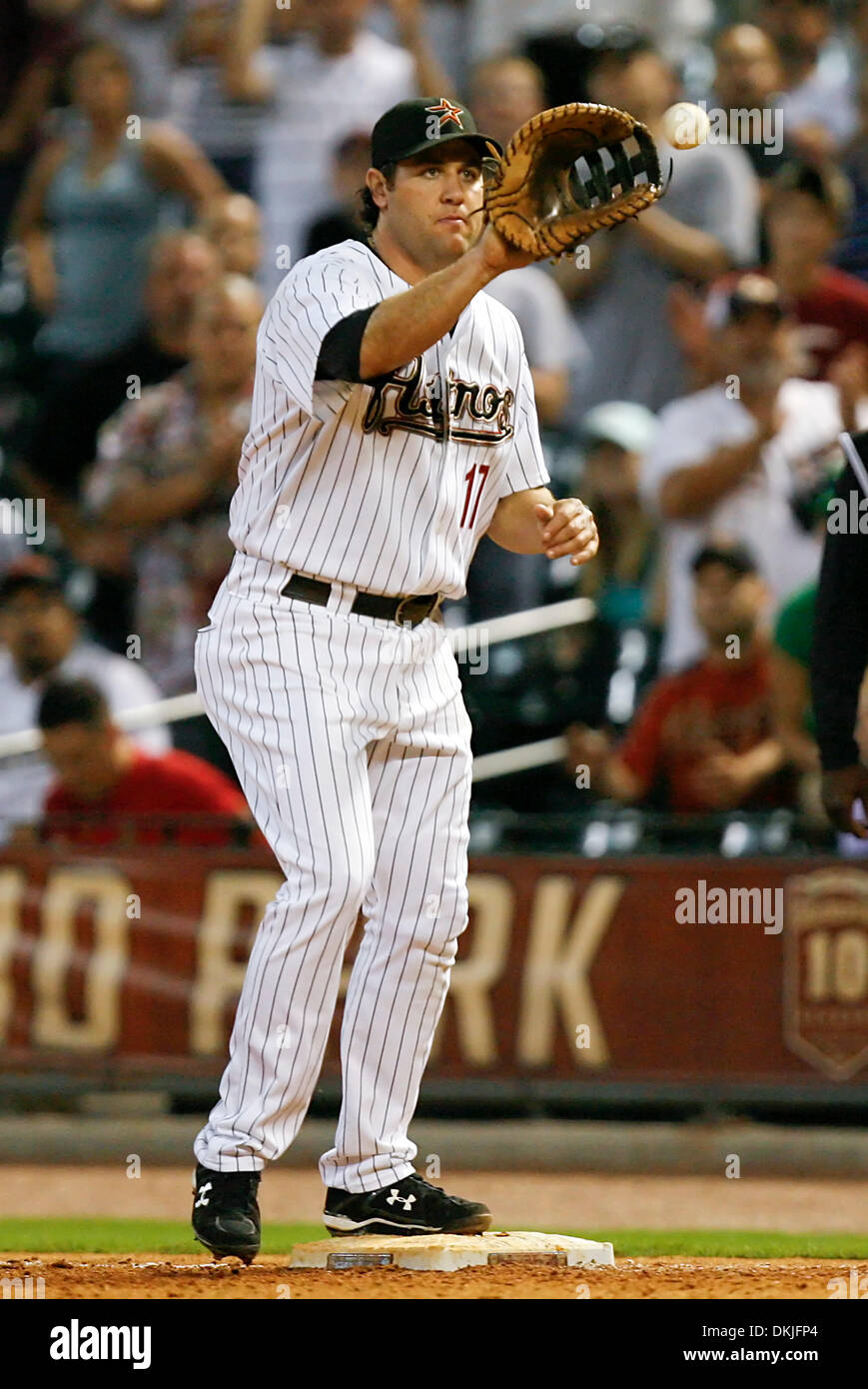 Houston first baseman lance berkman hi-res stock photography and images ...