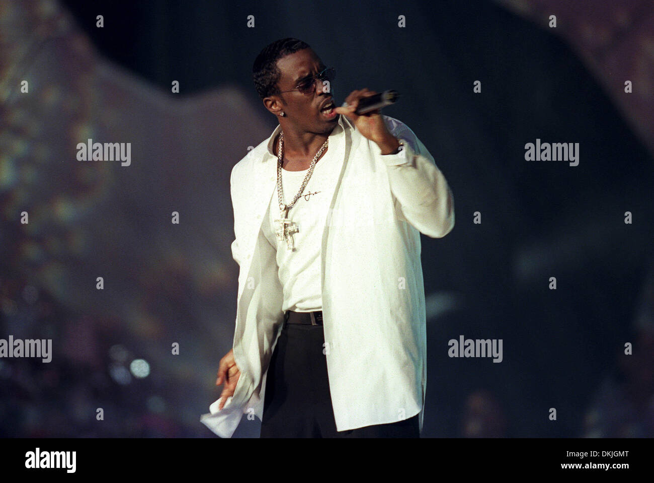 Puff daddy hi-res stock photography and images - Alamy