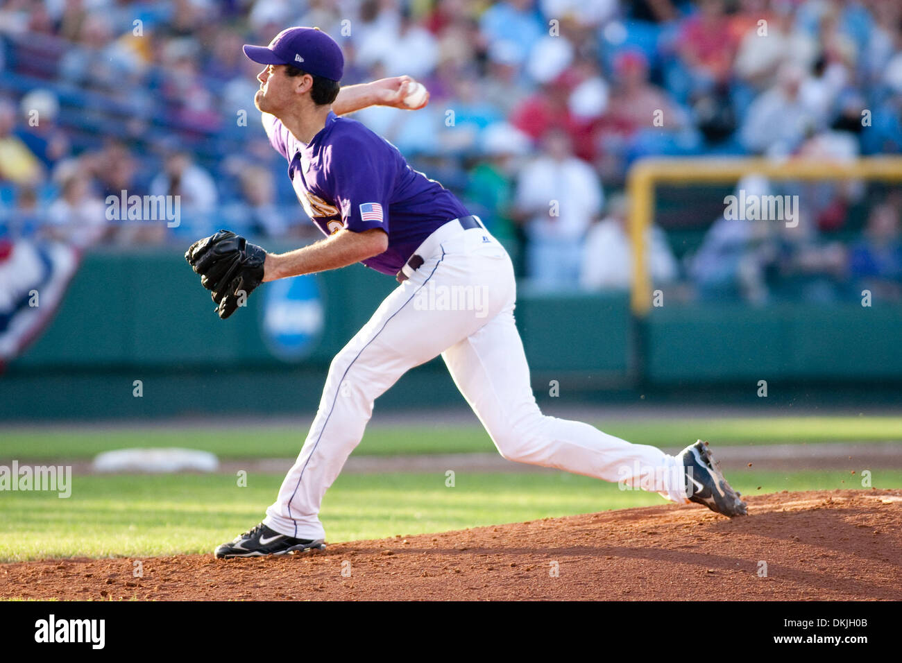 June 15, 2009 - Omaha, Nebraska, U.S - June 15, 2009: LSU's Louis ...