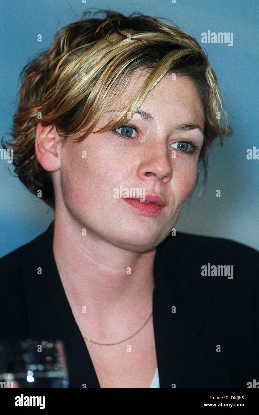 KATE ASHFIELD.ACTRESS.NY.POTSDAMER PLATZ, BERLIN, GERMA.12/02/2001 ...