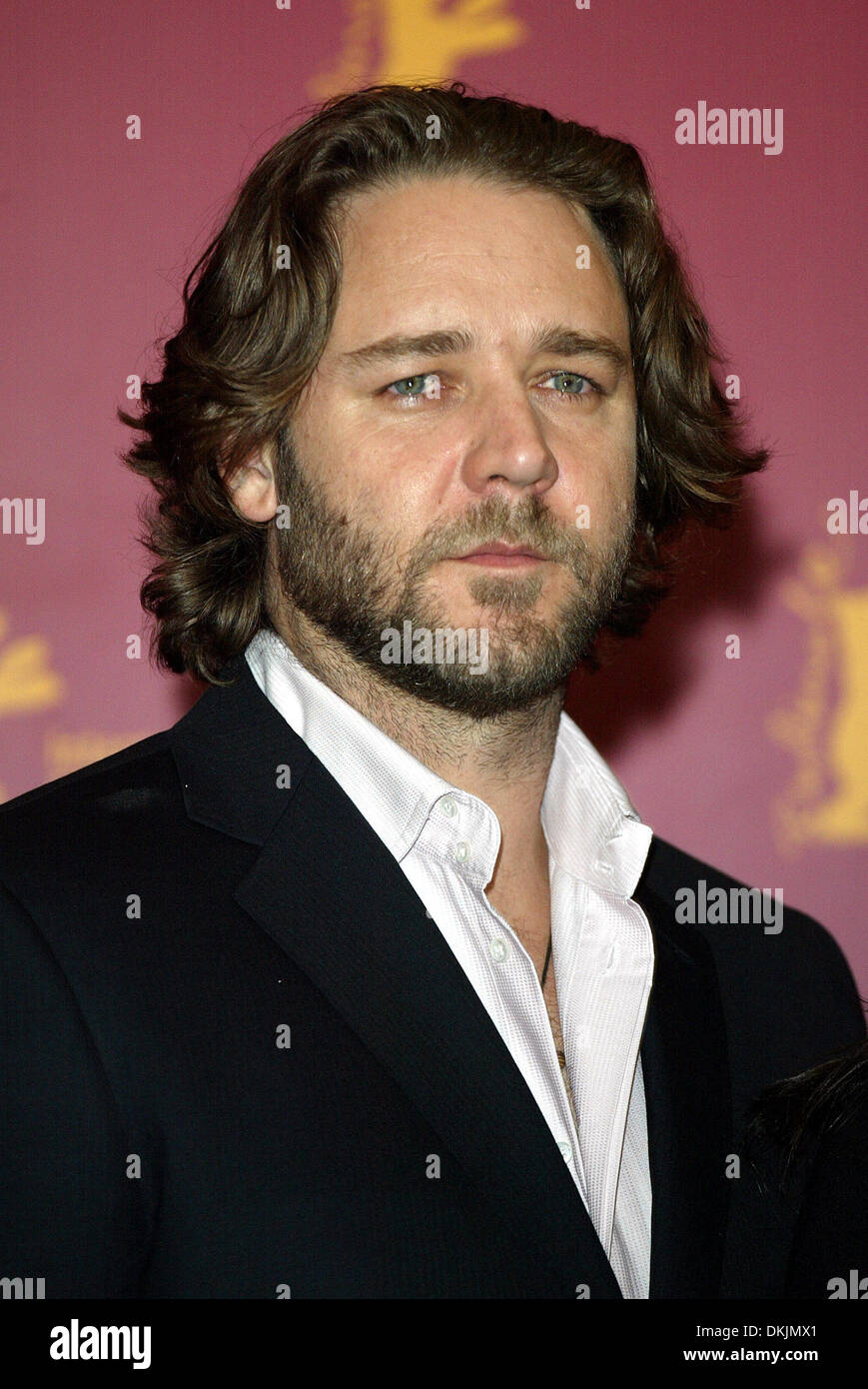 RUSSELL CROWE.ACTOR.ANY.POTSDAMMER PLATZ, BERLIN, GERM.12/02/2002.DI628 ...