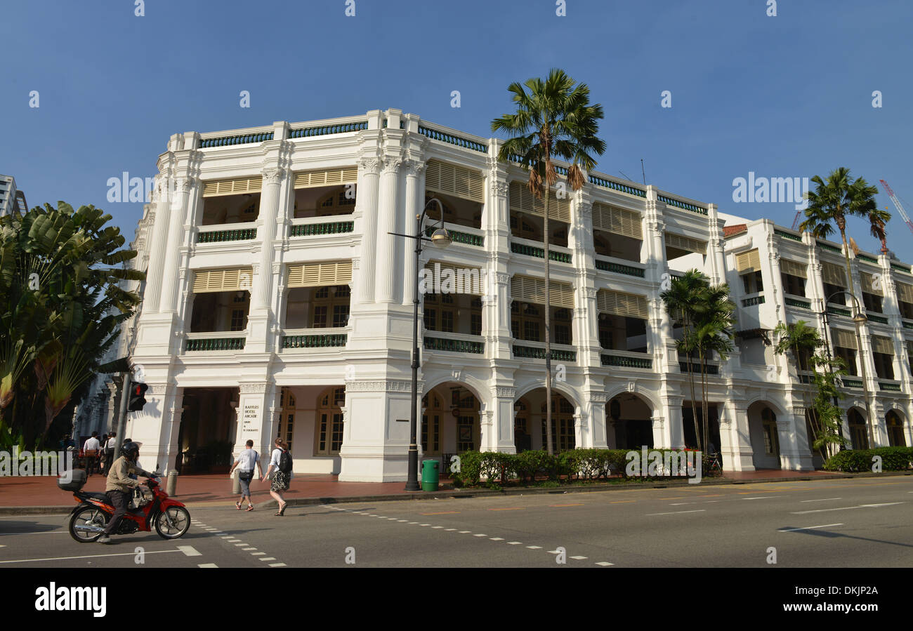 Raffles hotel singapore hotel hi-res stock photography and images - Alamy